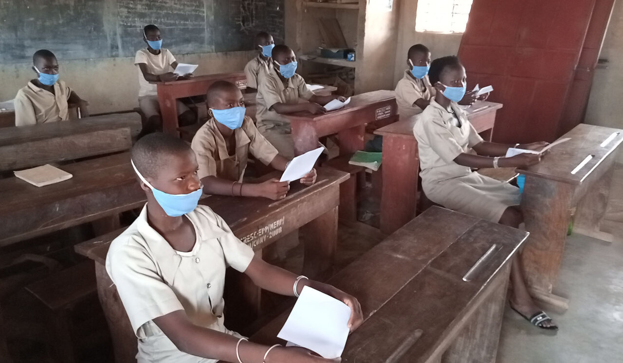 Covid-19 : Le défi du retour en classe | Helvetas